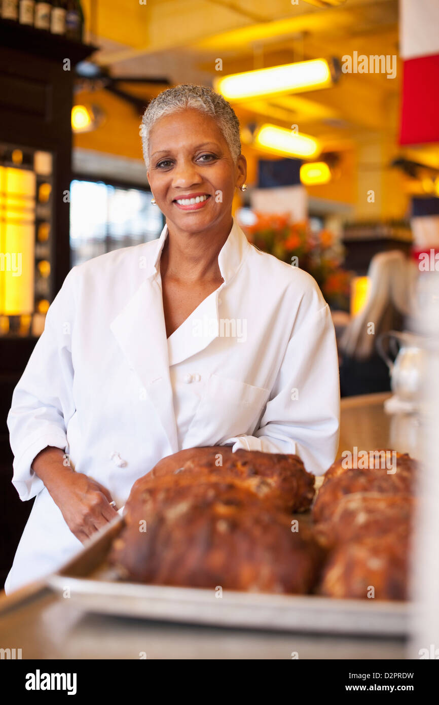 African American chef in cafe Stock Photo - Alamy
