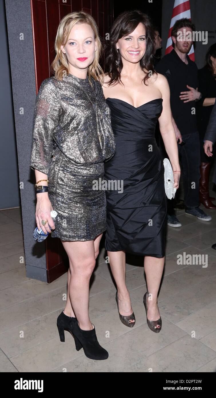 Samantha mathis carla gugino hi-res stock photography and images - Alamy