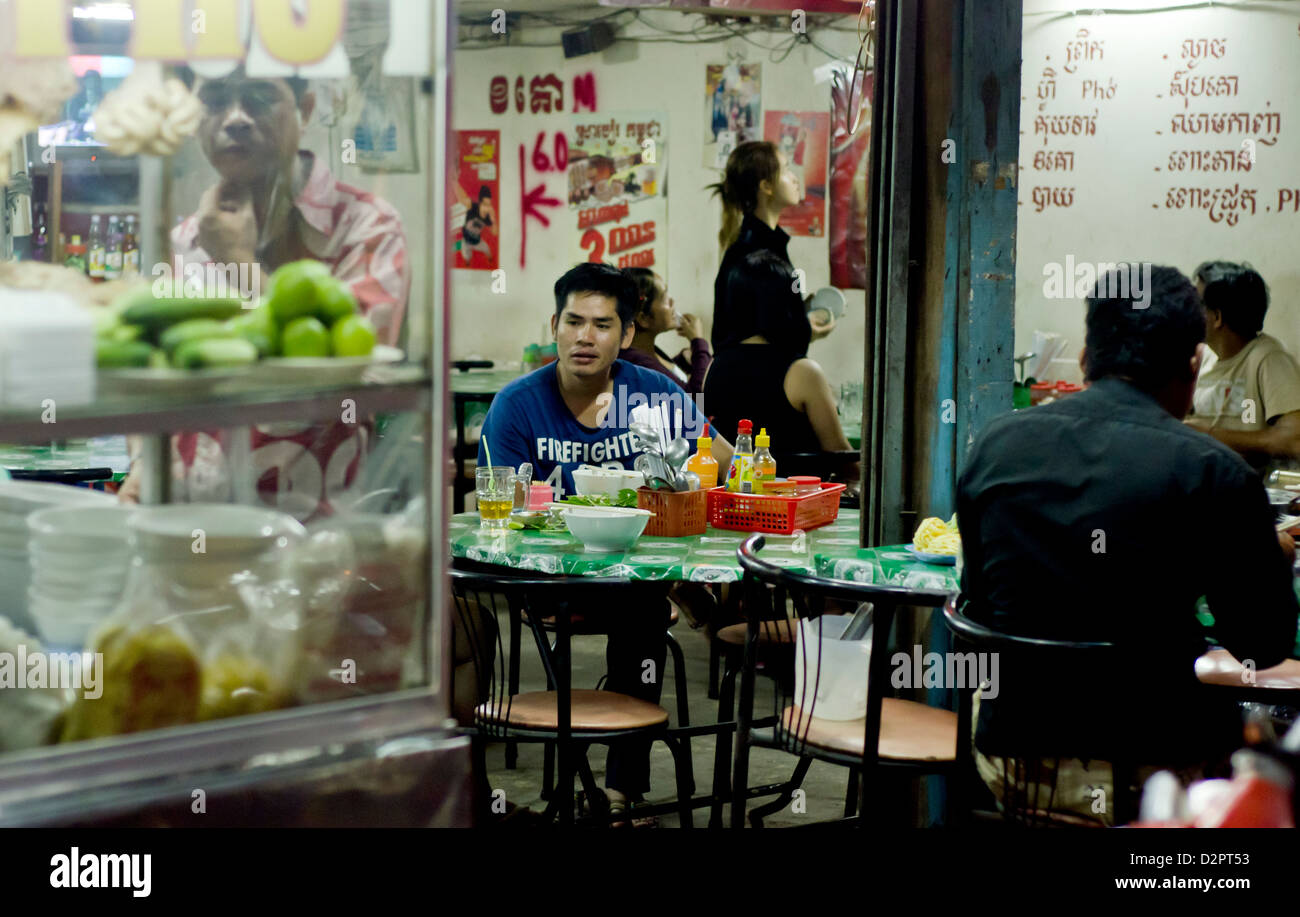 Cheap restaurant at Phnom Penh Stock Photo - Alamy