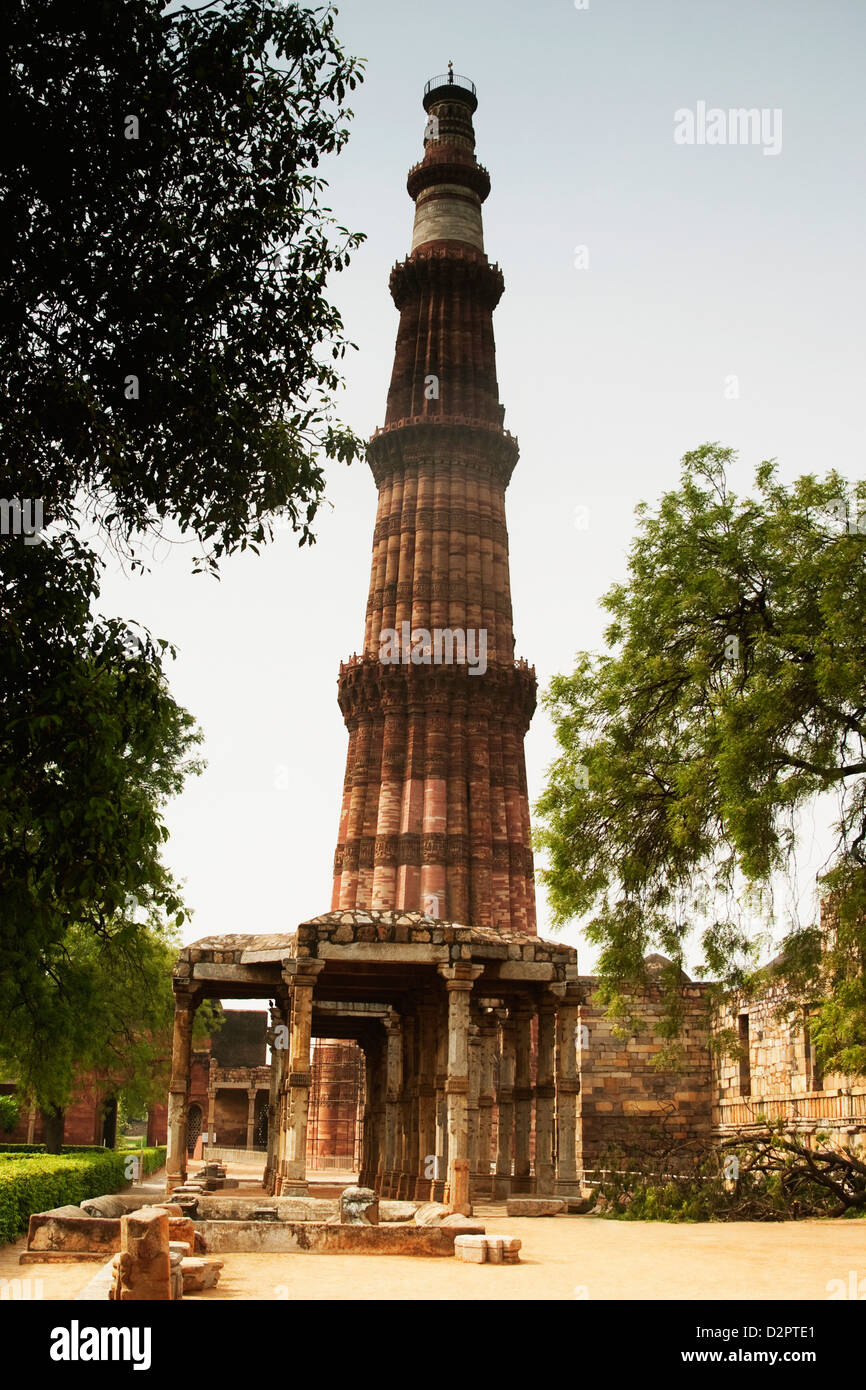 Low angle view of a minaret, Qutub Minar, Delhi, India Stock Photo - Alamy