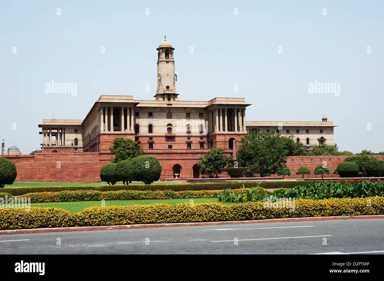 Government building at the roadside, Rashtrapati Bhavan, Rajpath, New ...