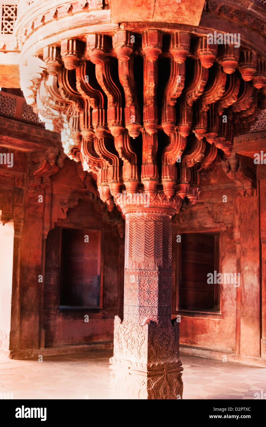 Architectural detail of central pillar of Diwan-I-Khas, Fatehpur Sikri, Agra, Uttar Pradesh ...