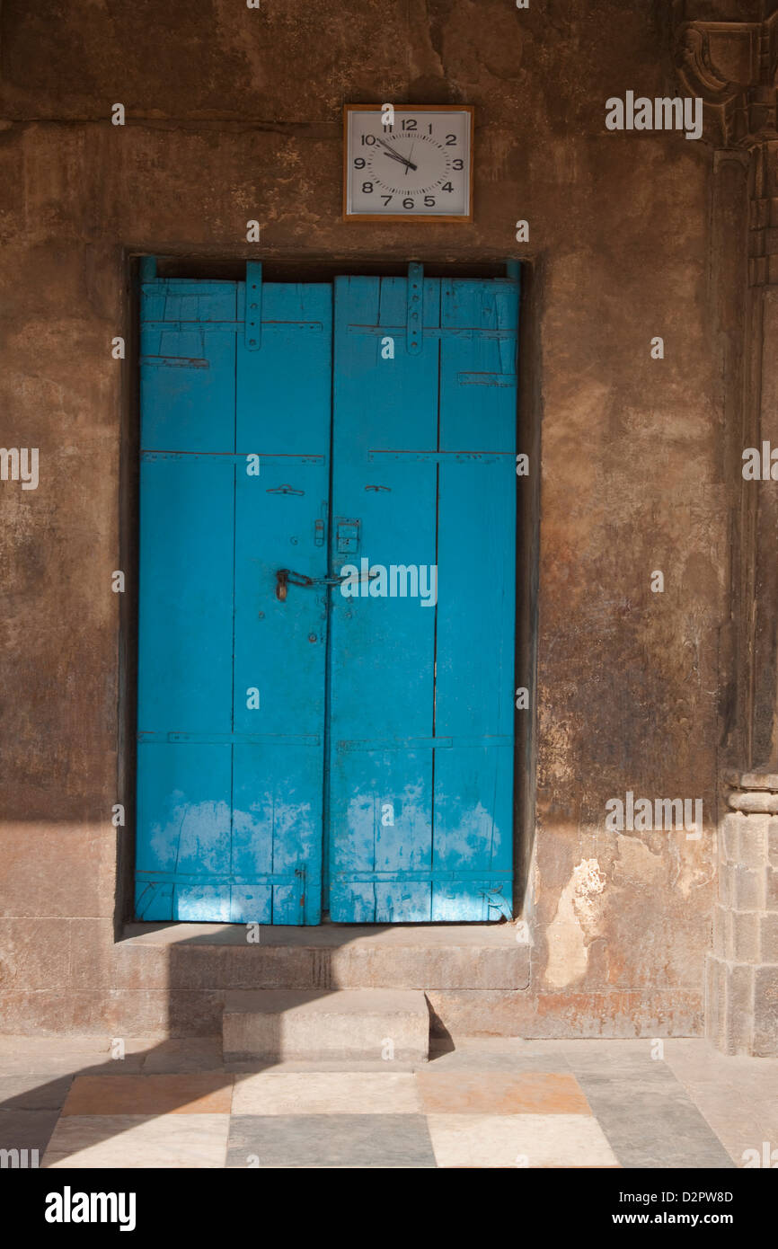 Door of a mosque, Sayad Sidi Mosque, Ahmedabad, Gujarat, India Stock ...