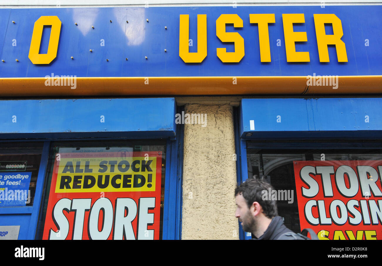 Empty blockbuster store hi-res stock photography and images - Alamy
