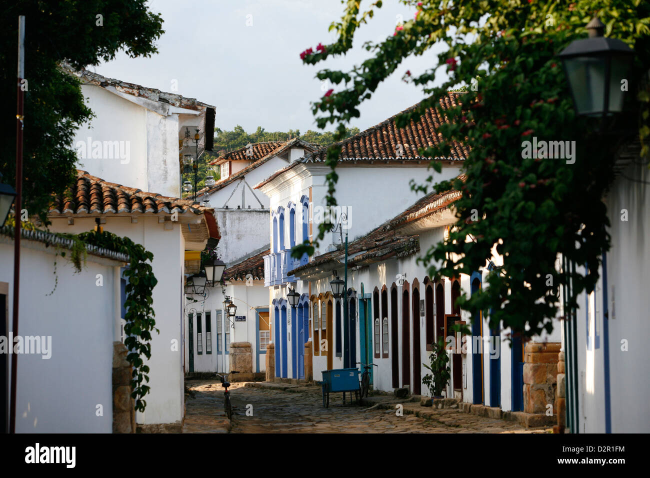 Old rio de janeiro architecture hi-res stock photography and images - Alamy