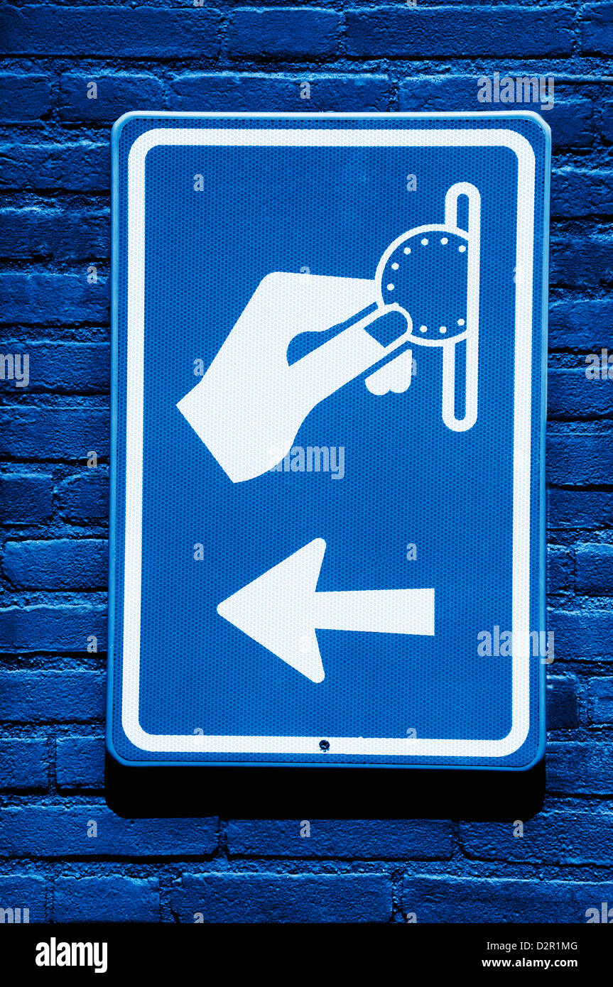 Coin operated sign hi-res stock photography and images - Alamy