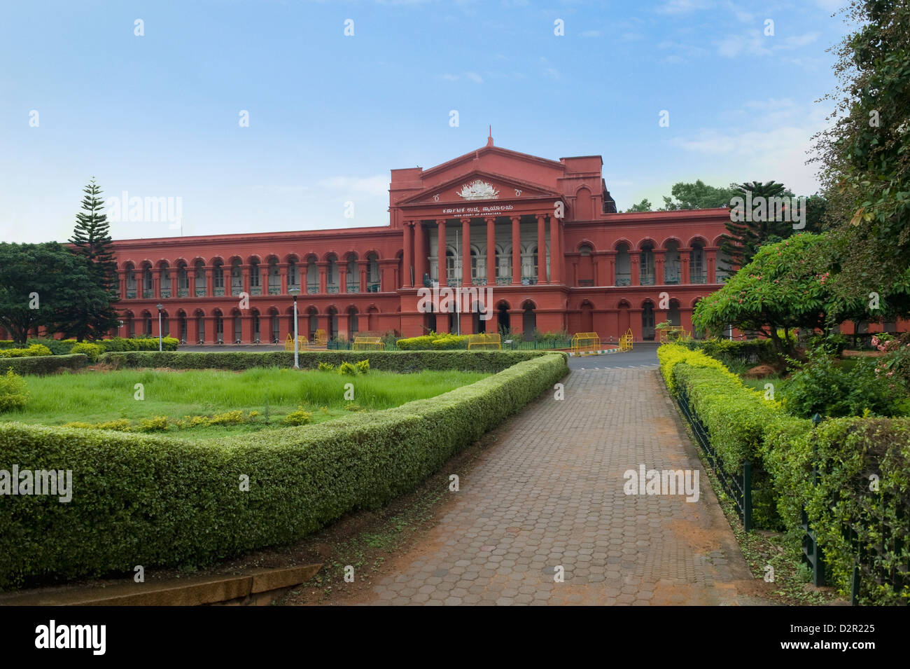 Facade of a high court building hi-res stock photography and images - Alamy