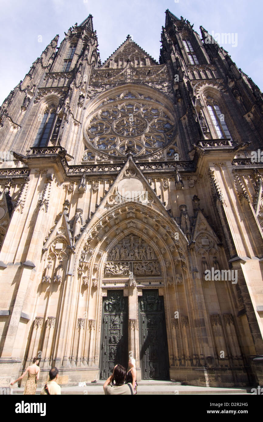 Portals of the square hi-res stock photography and images - Alamy