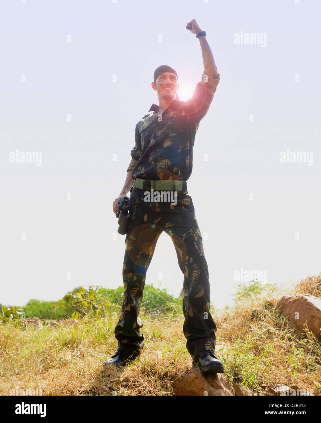 Indian army soldier standing in hi-res stock photography and images - Alamy