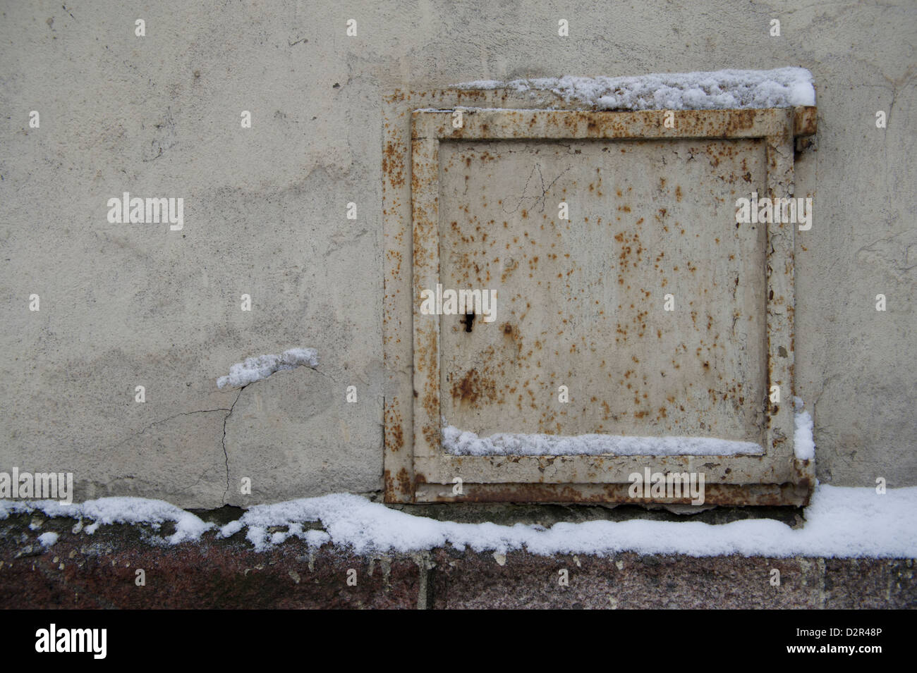 Rusty Inspection Cover High Resolution Stock Photography and Images - Alamy