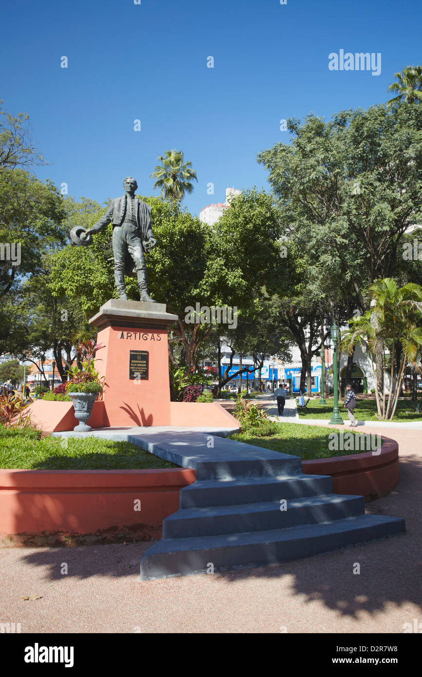 Statue of Jose Gervasio Artigas in Plaza Uruguaya, Asuncion, Paraguay ...