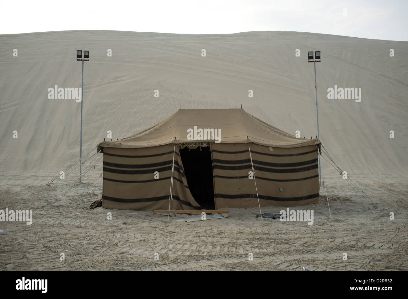 Arabian tent hi-res stock photography and images - Alamy