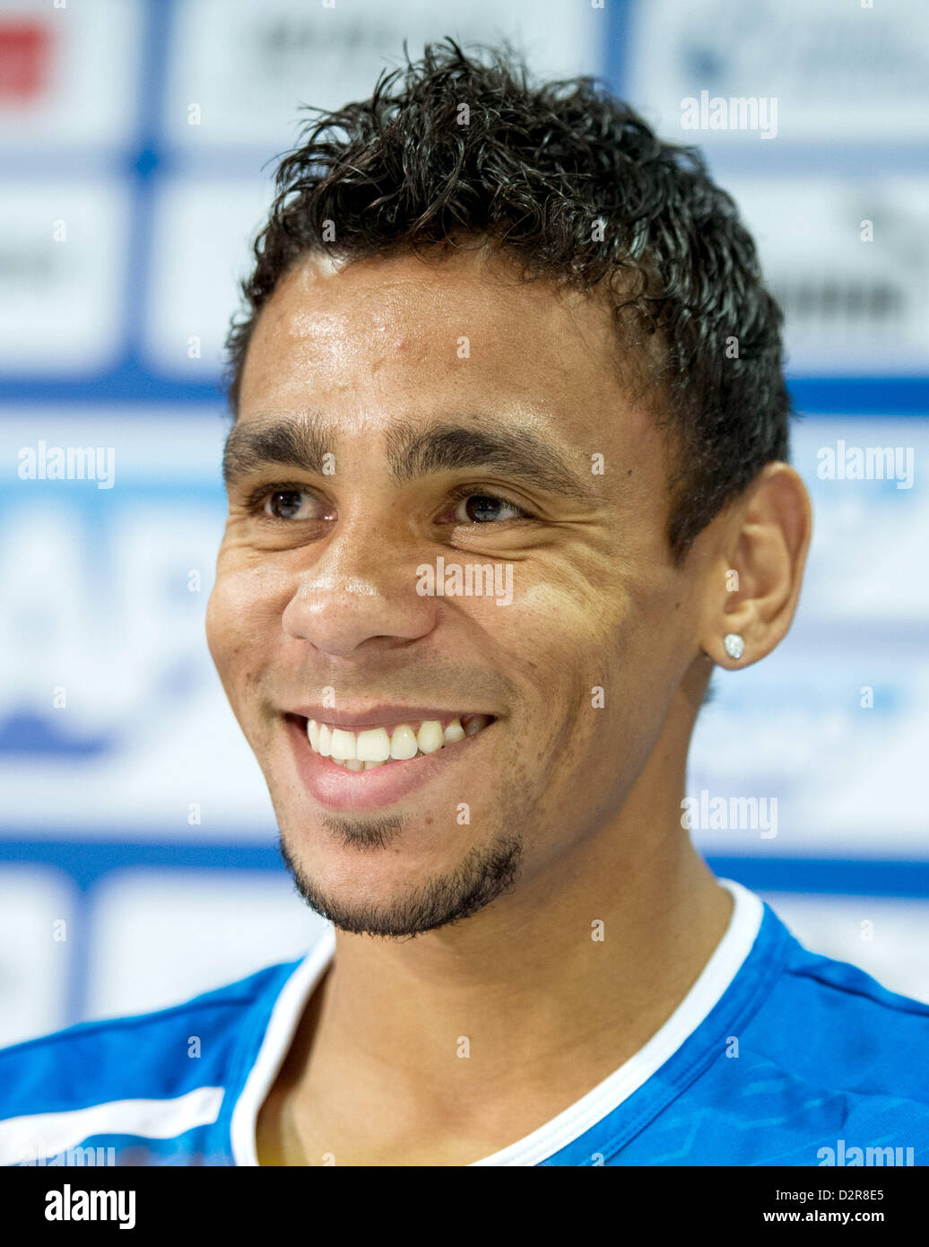Belgian soccer player Igor de Camargo (R) is presented at the German ...