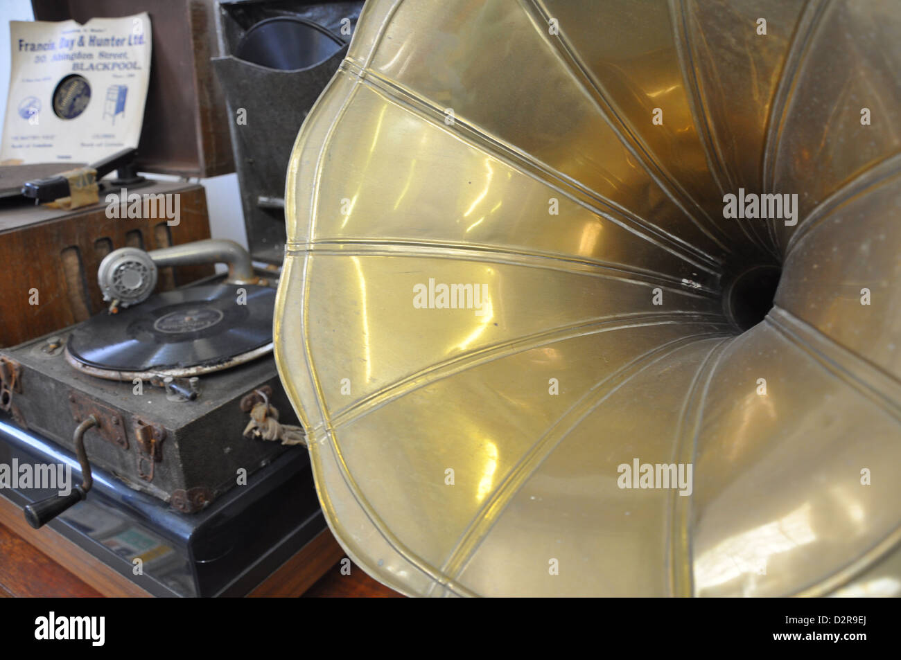Gramophone vintage hi-res stock photography and images - Alamy