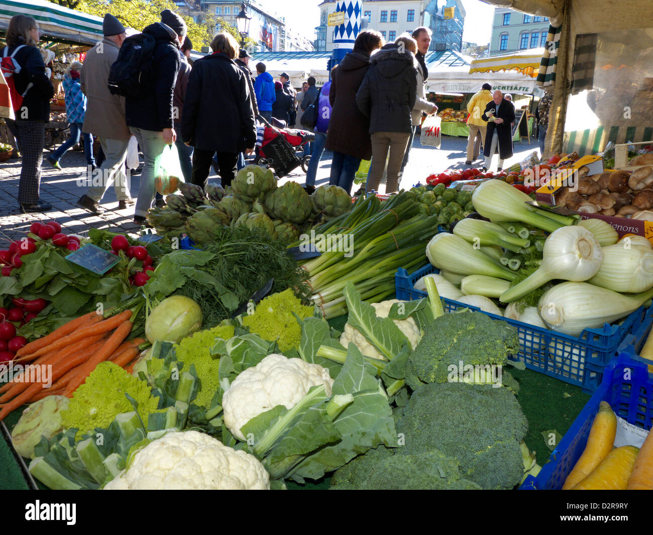 Germany Munich Viktualienmarkt open market Stock Photo - Alamy