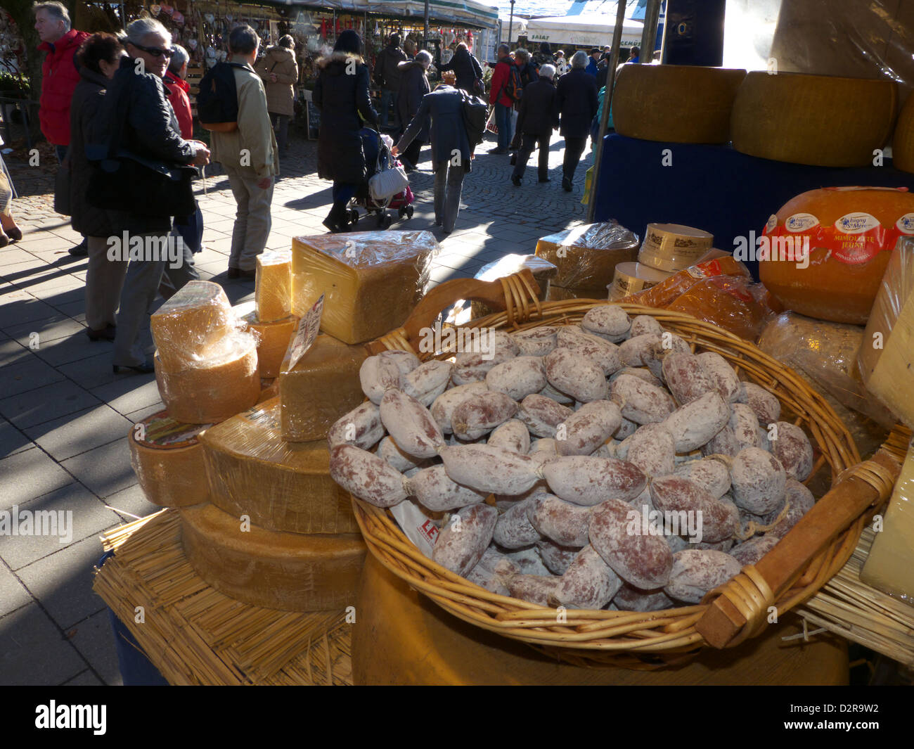 Germany Munich Viktualienmarkt open market Stock Photo - Alamy