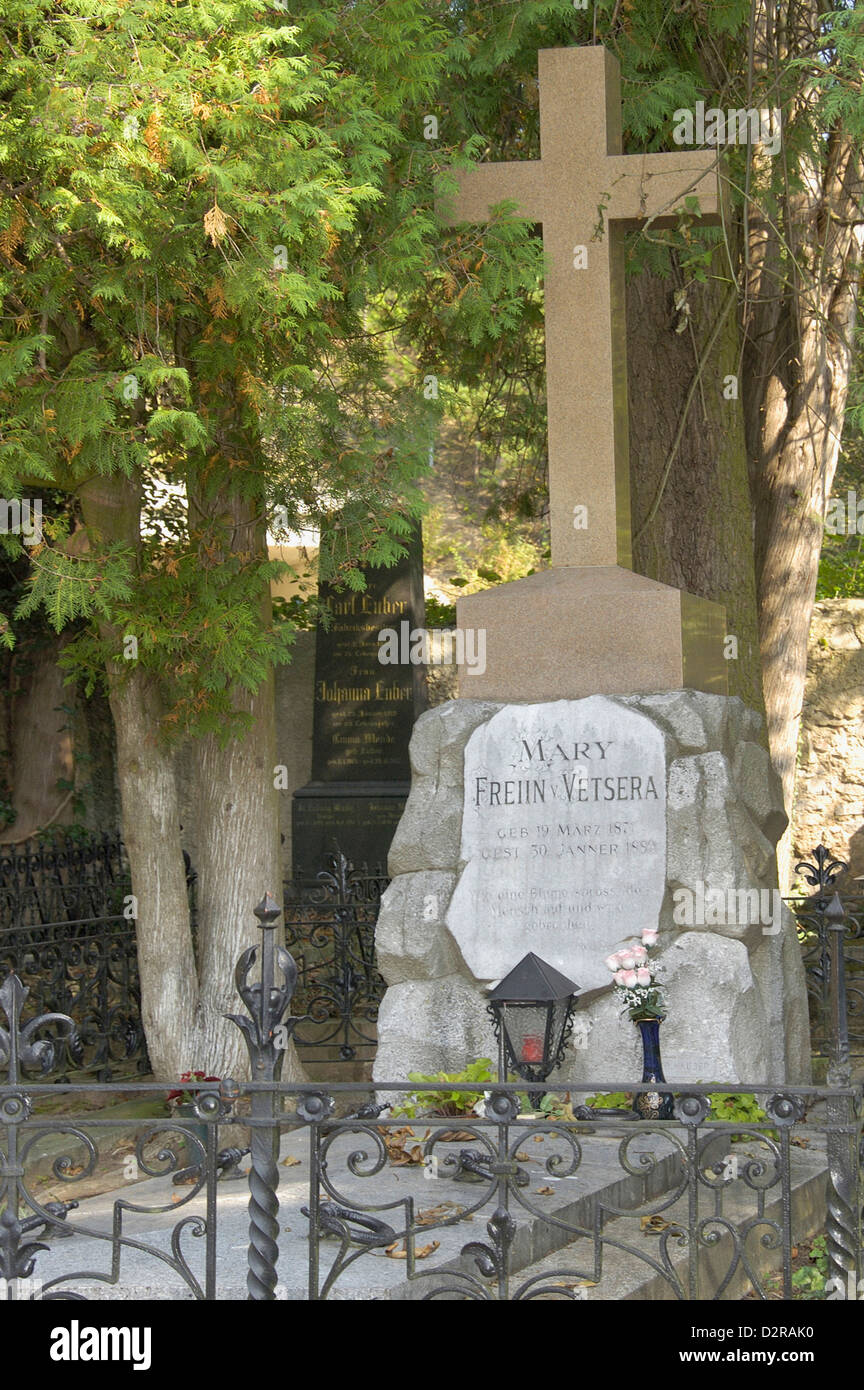 Mary Vetsera grave at the cemetery at Heiligenkreuz Stock Photo - Alamy
