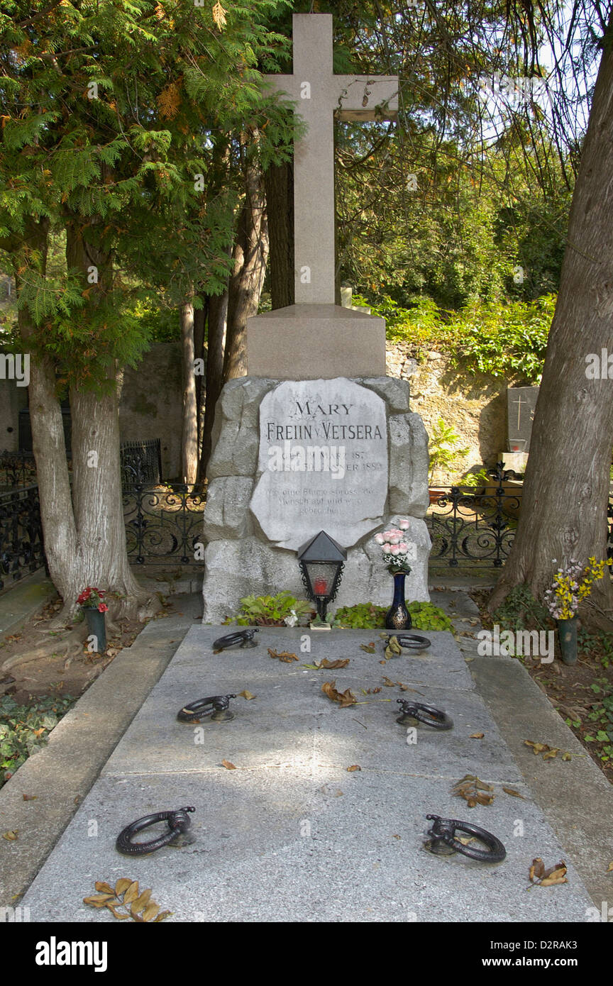 Mary vetsera grave cemetery heiligenkreuz hi-res stock photography and ...