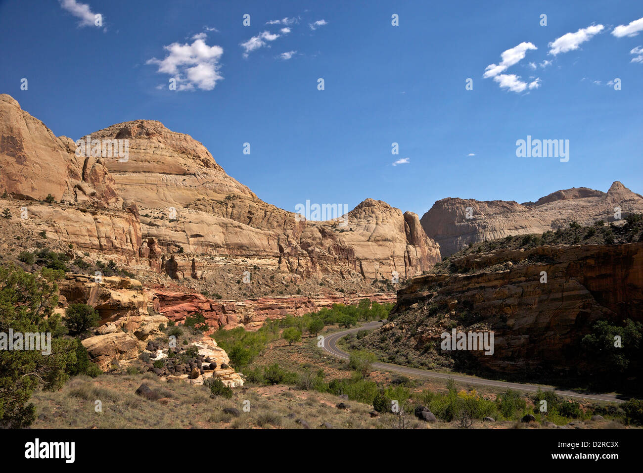 Highway 24, Capitol Reef National Park, Utah, United States of America ...