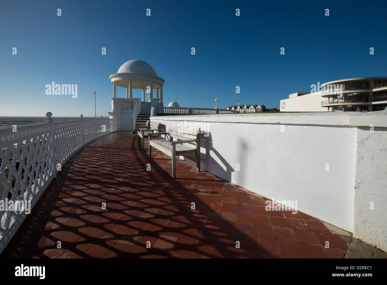 Curved colonnade hi-res stock photography and images - Alamy