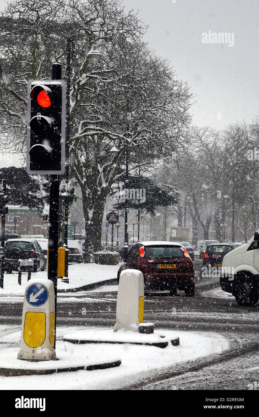 Snowy conditions in London suburbs Stock Photo - Alamy