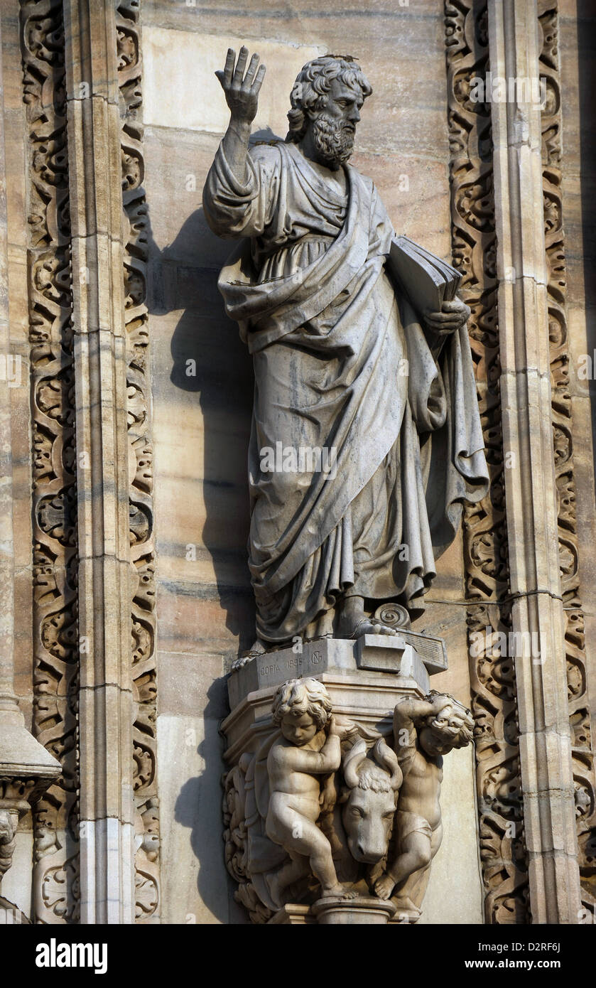 Italy. Milan. Cathedral. Gothic. 14th century. Luke the Evangelist ...