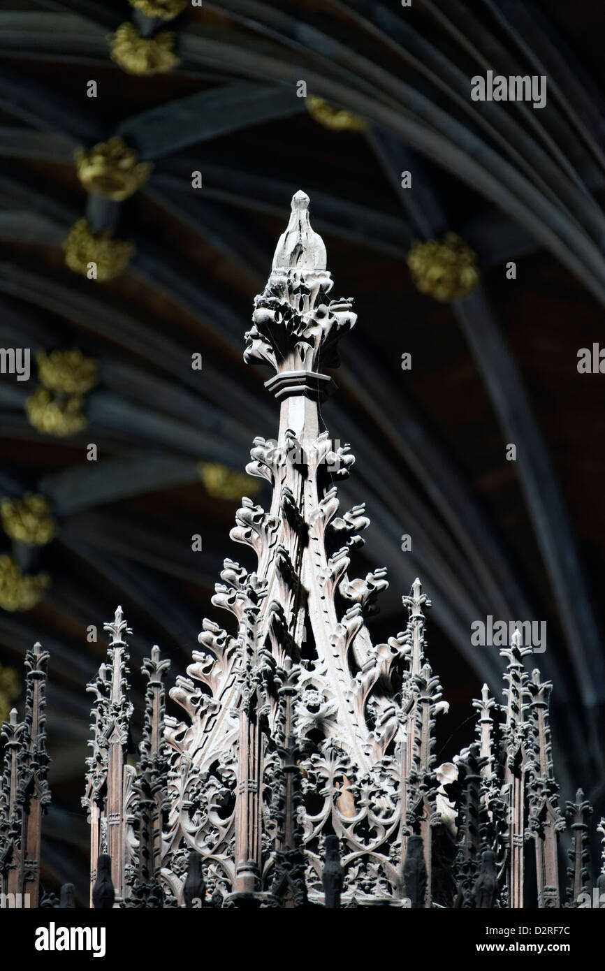 Medieval rood screen england hi-res stock photography and images - Alamy