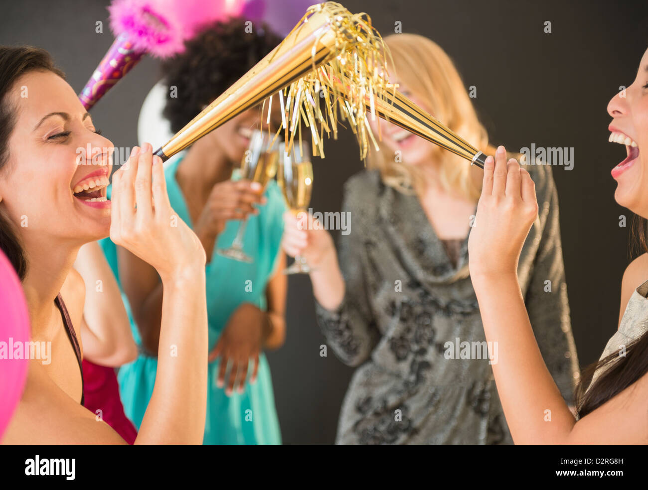 Horns blowing hi-res stock photography and images - Alamy