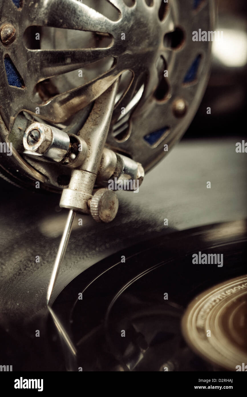 Vintage phonograph hi-res stock photography and images - Alamy