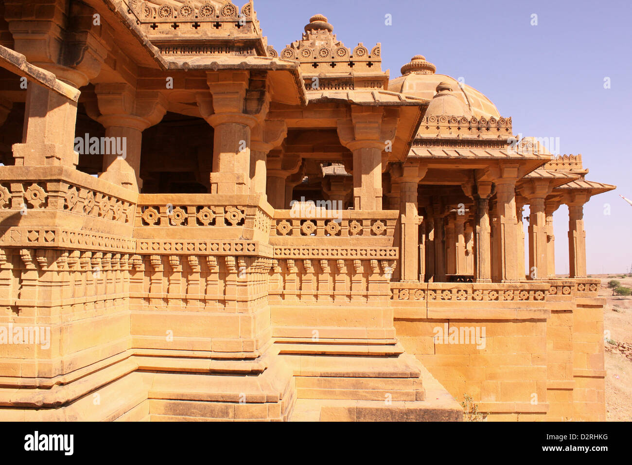 Indian pyre burial hi-res stock photography and images - Alamy