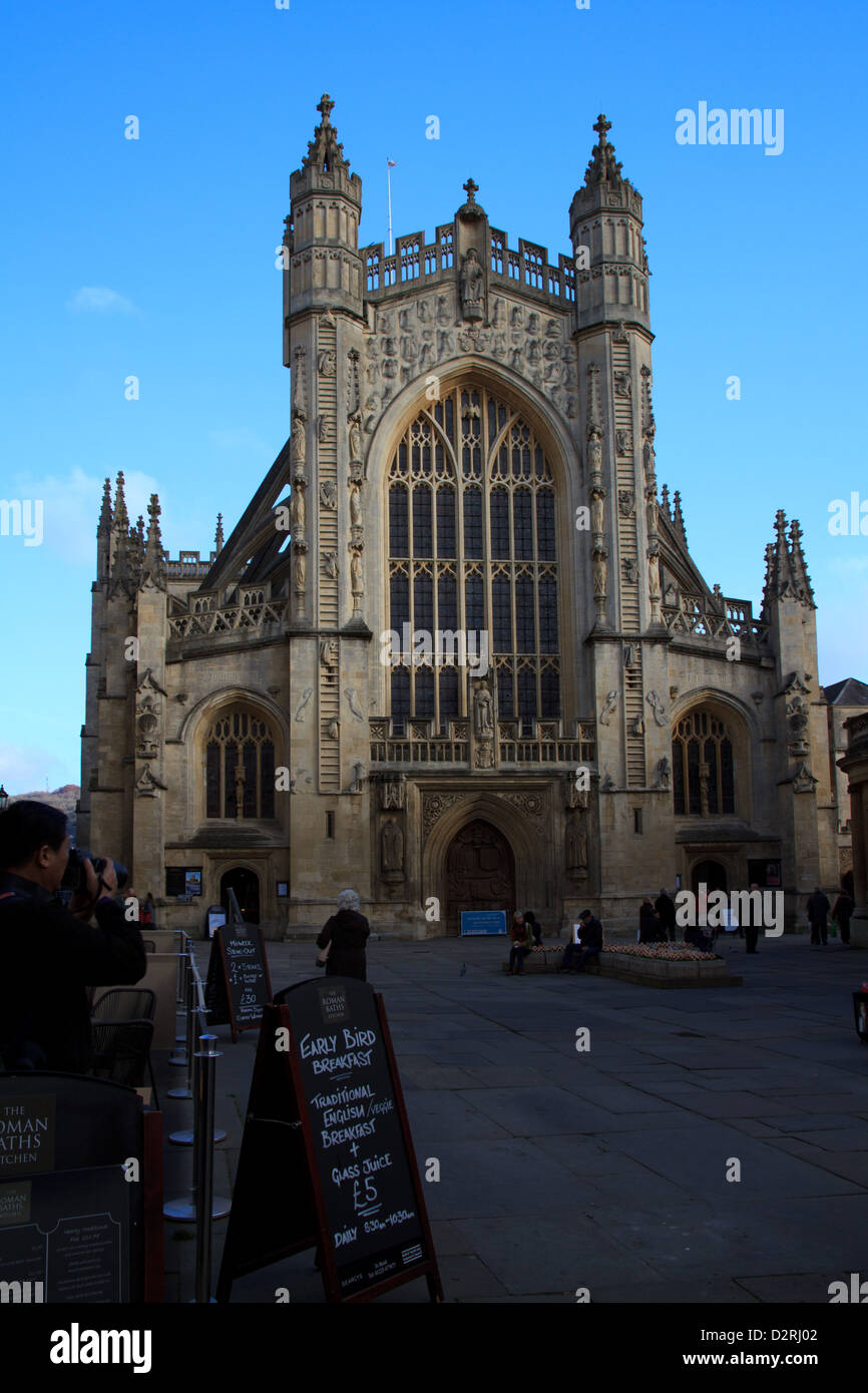 Bath Abbey, Abbey Courtyard, Somerset, UK Stock Photo - Alamy