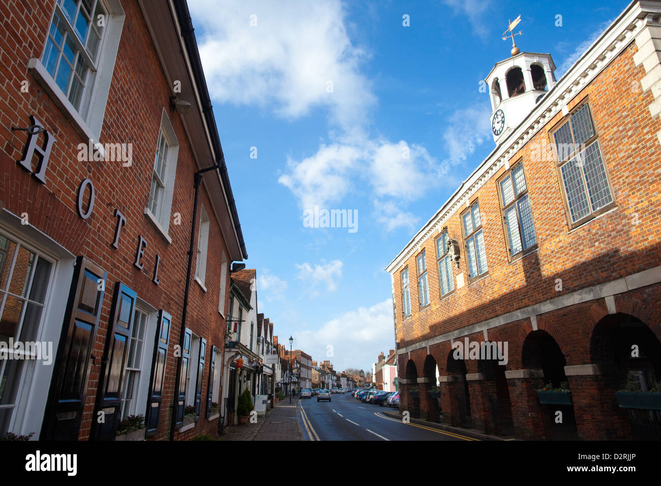 Crown Hotel next to Market Square in Old Amersham, the Chilterns ...
