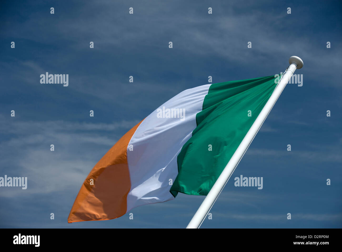Flag flutter ireland hi-res stock photography and images - Alamy