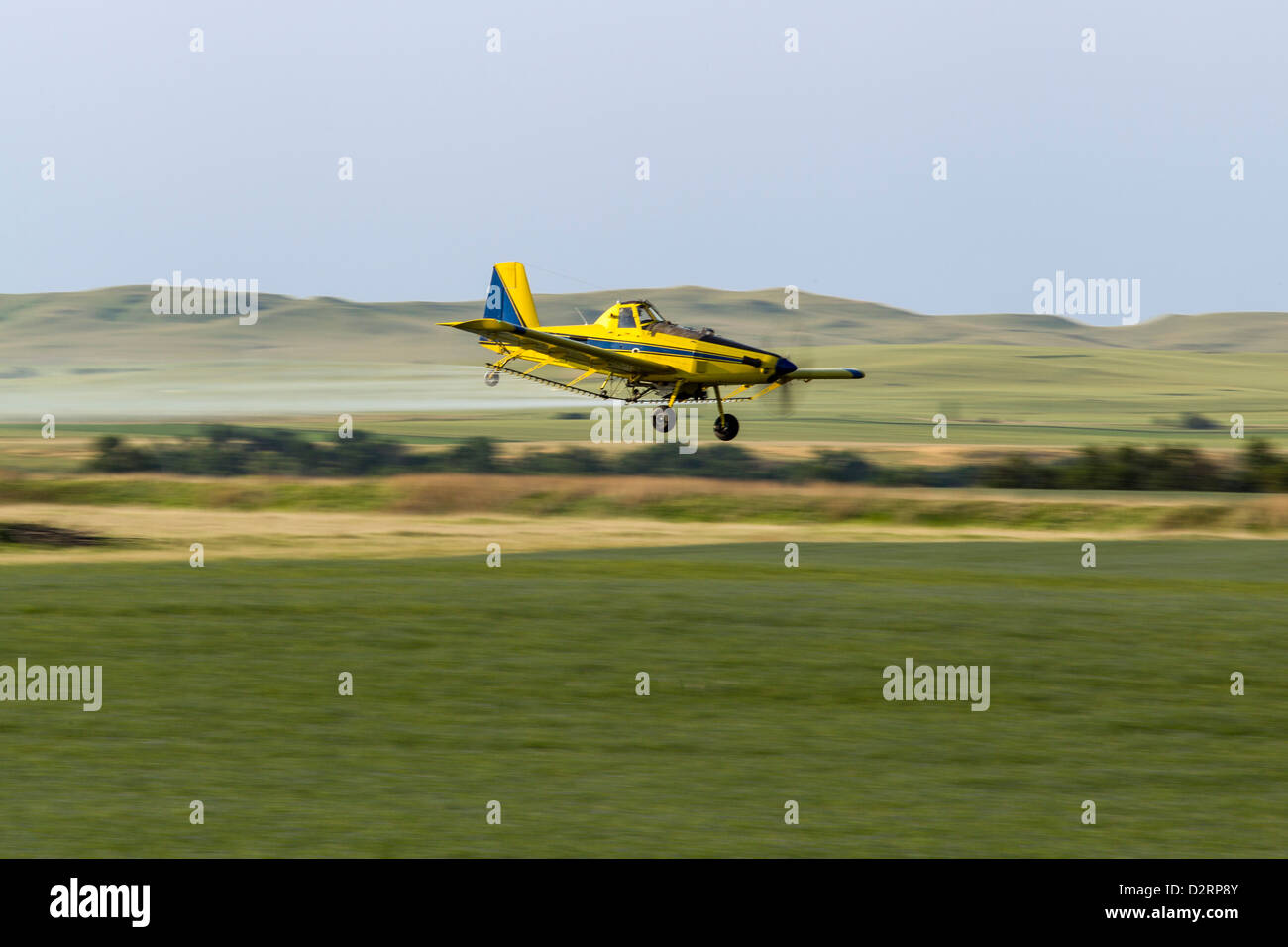 Dakota airplane chemical hi-res stock photography and images - Alamy