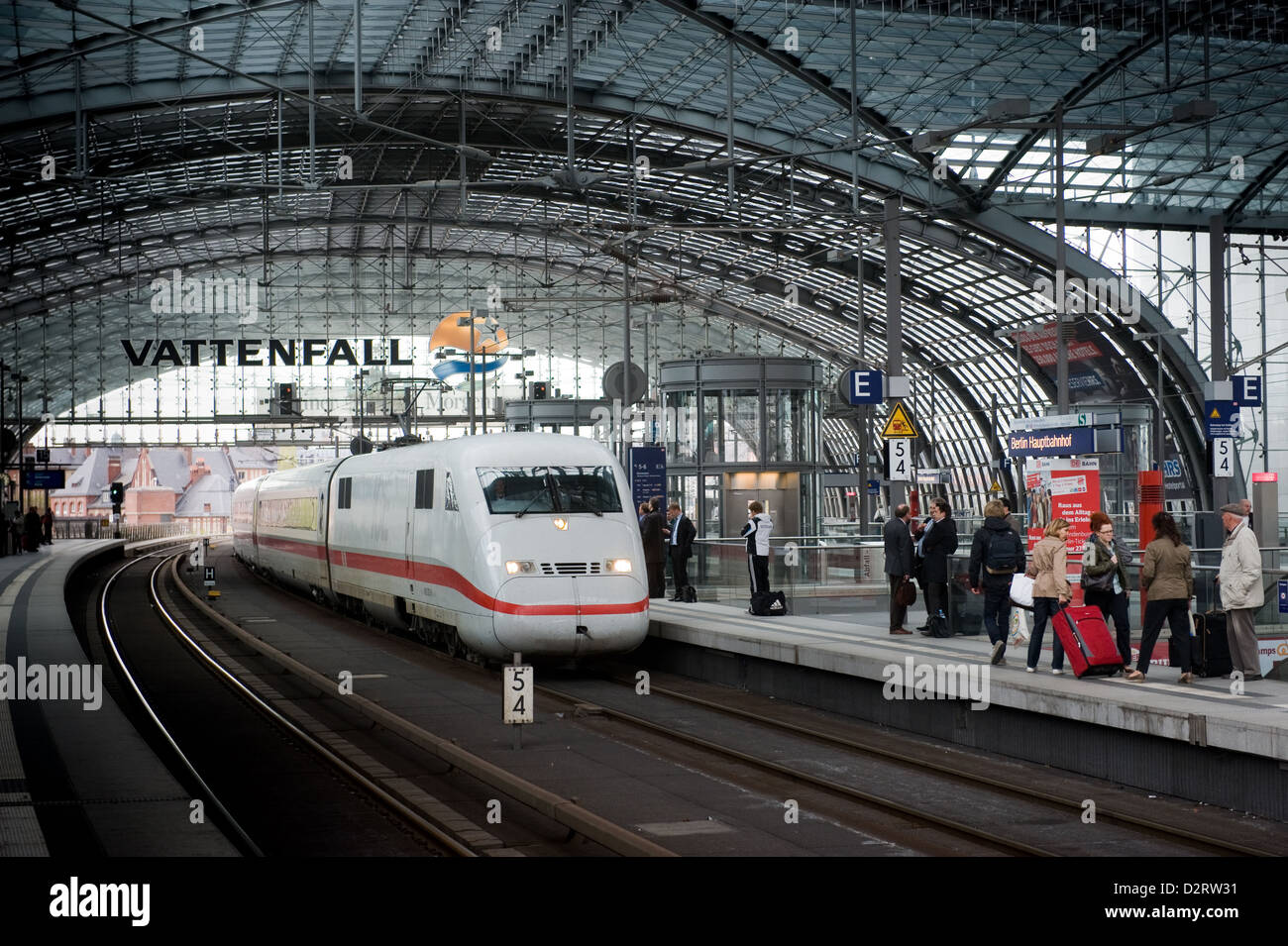 Berlin, Germany, an ICE train pulls into the Berlin Hauptbahnhof Stock ...