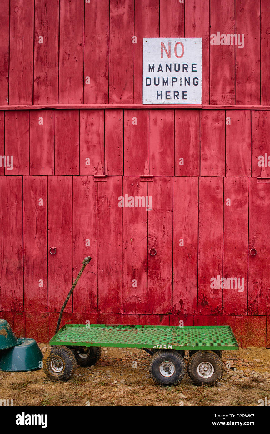 Manure wagon hi-res stock photography and images - Alamy