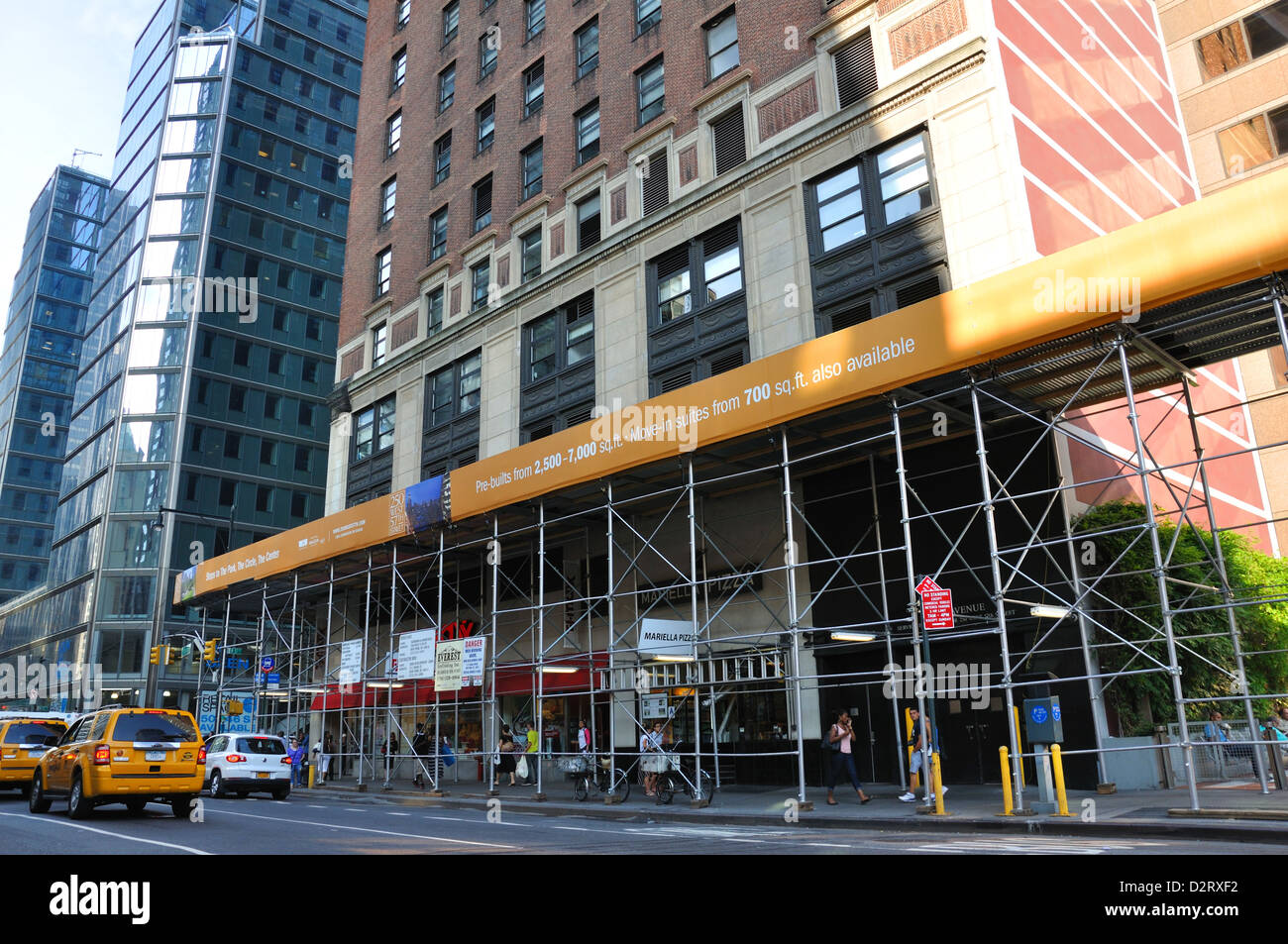 Sidewalk scaffoldings in New York City, USA Stock Photo - Alamy