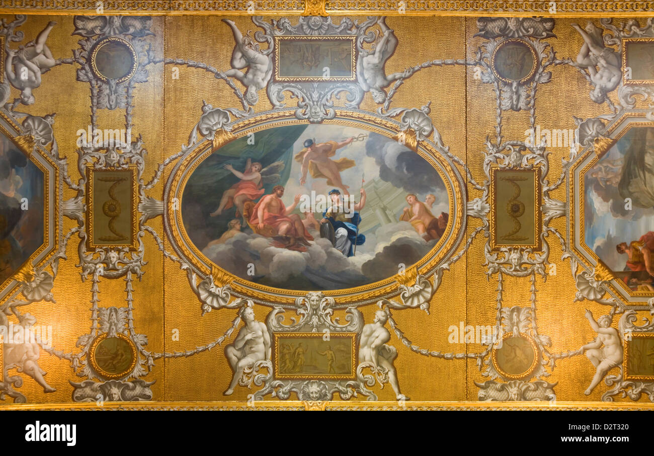 Kings gallery of kensington palace hi-res stock photography and images ...