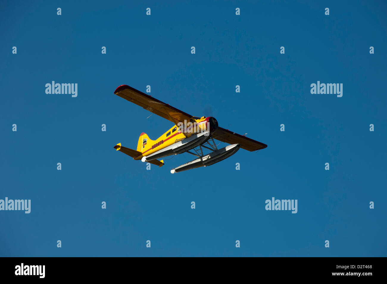 Float plane flying hi-res stock photography and images - Alamy