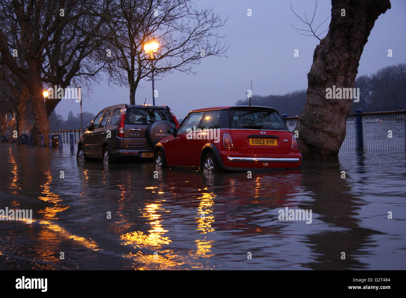 Car flood london hi-res stock photography and images - Alamy