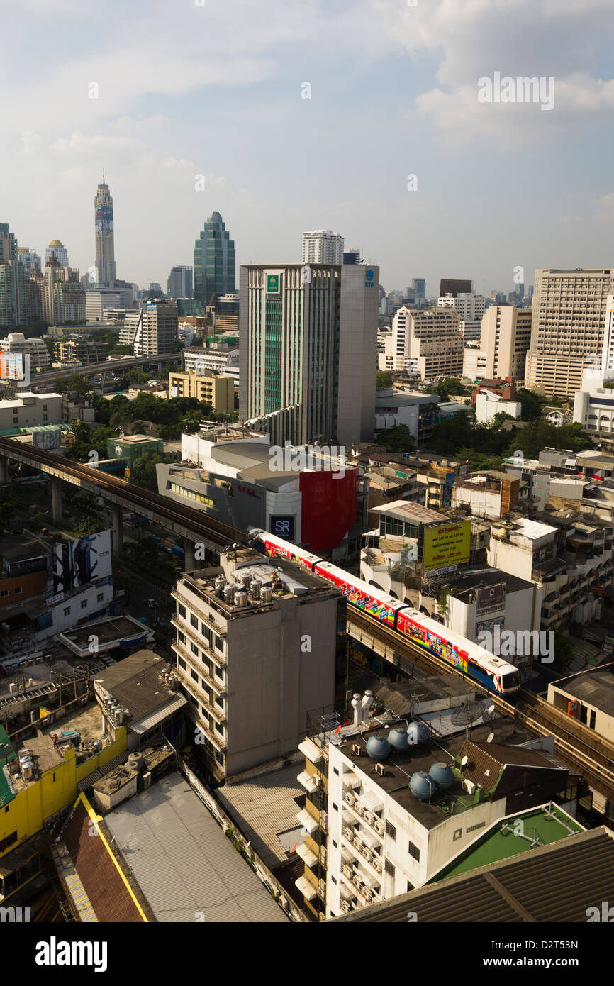Nana sukhumvit bangkok hi-res stock photography and images - Alamy