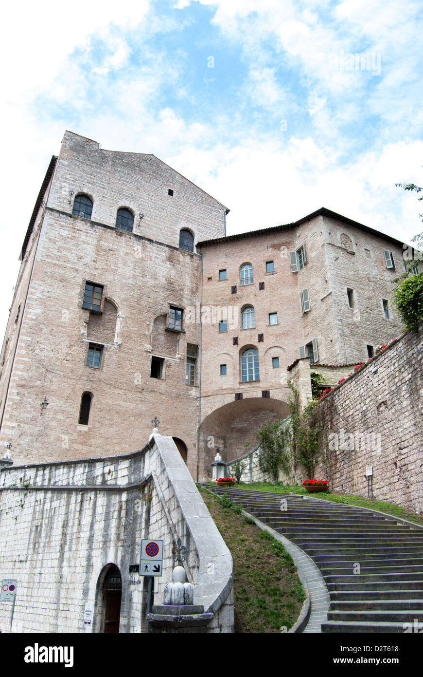 Italian tall buildings hi-res stock photography and images - Alamy