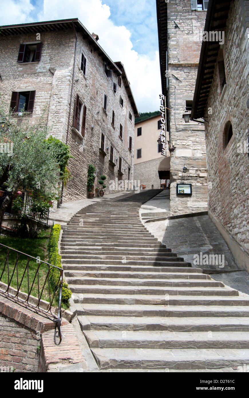 Italian tall buildings hi-res stock photography and images - Alamy