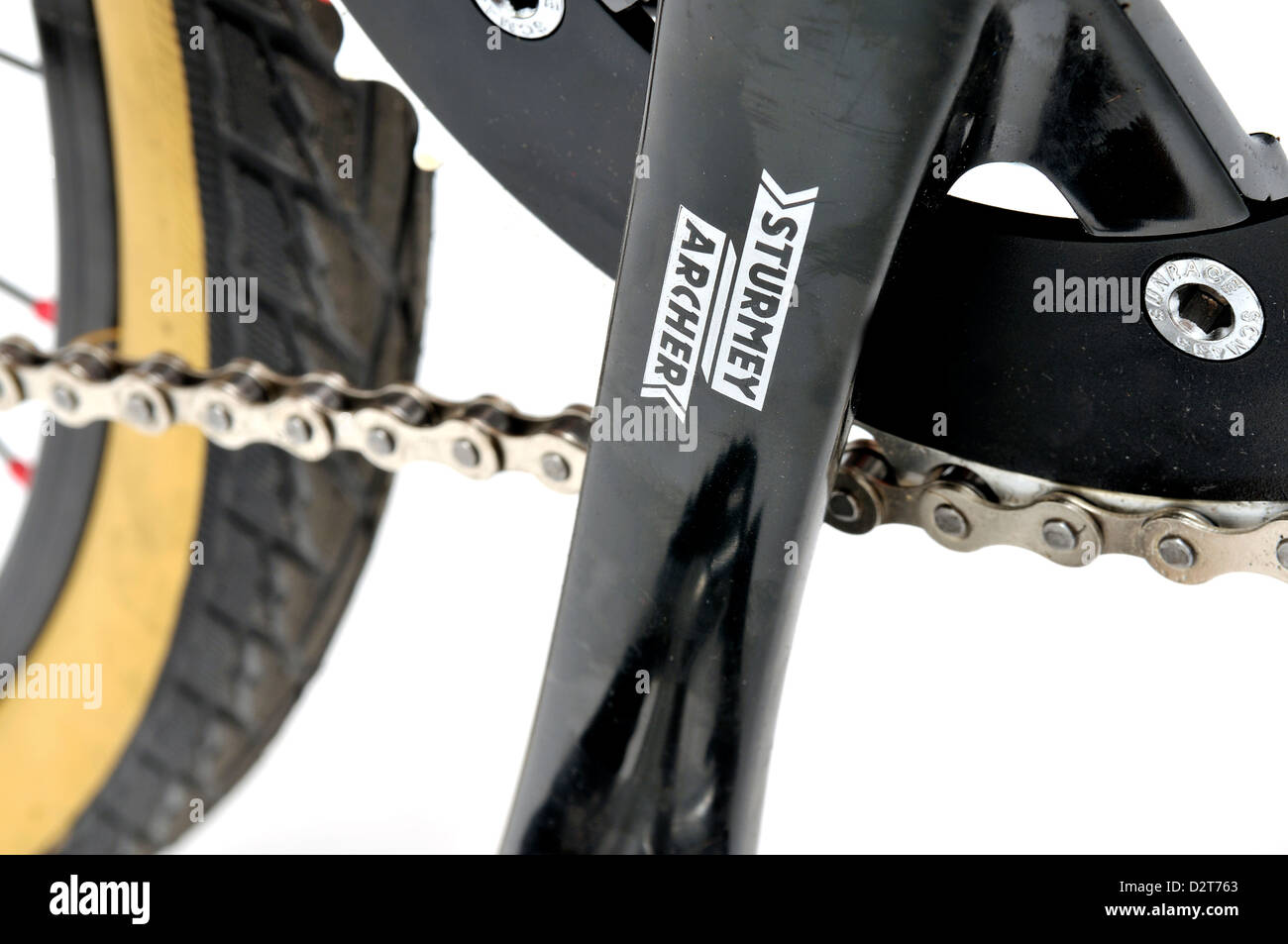 Bicycle chain logo hi-res stock photography and images - Alamy