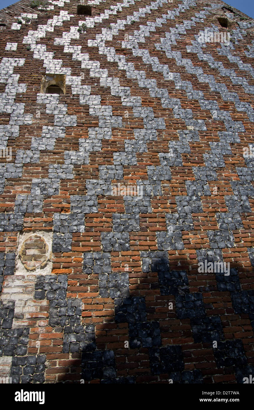 Flint and brick chequer pattern St Valery sur Somme Stock Photo - Alamy