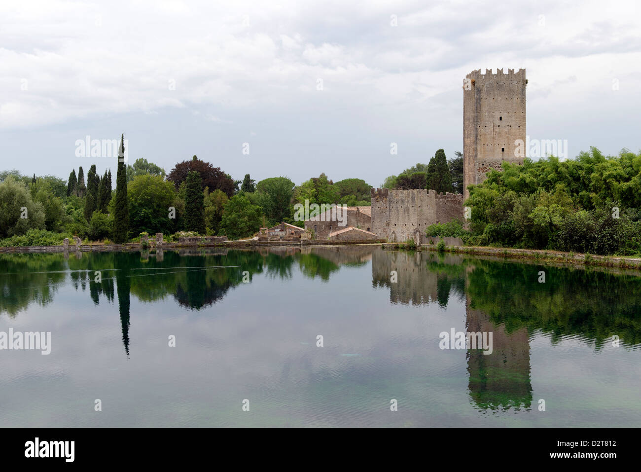 Ninfa cisterna di latina garden italy hi-res stock photography and ...