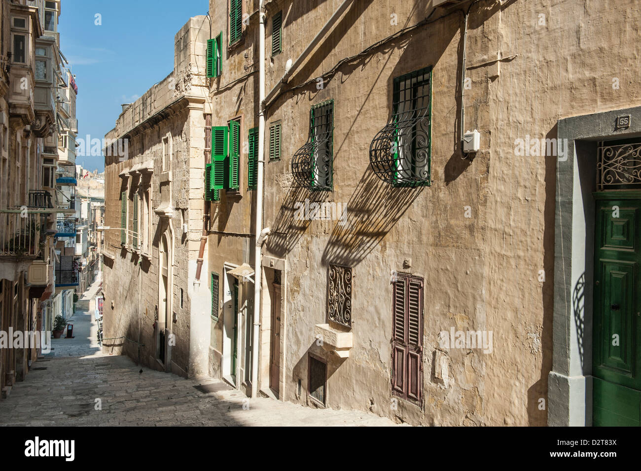Titanic signature building hi-res stock photography and images - Alamy