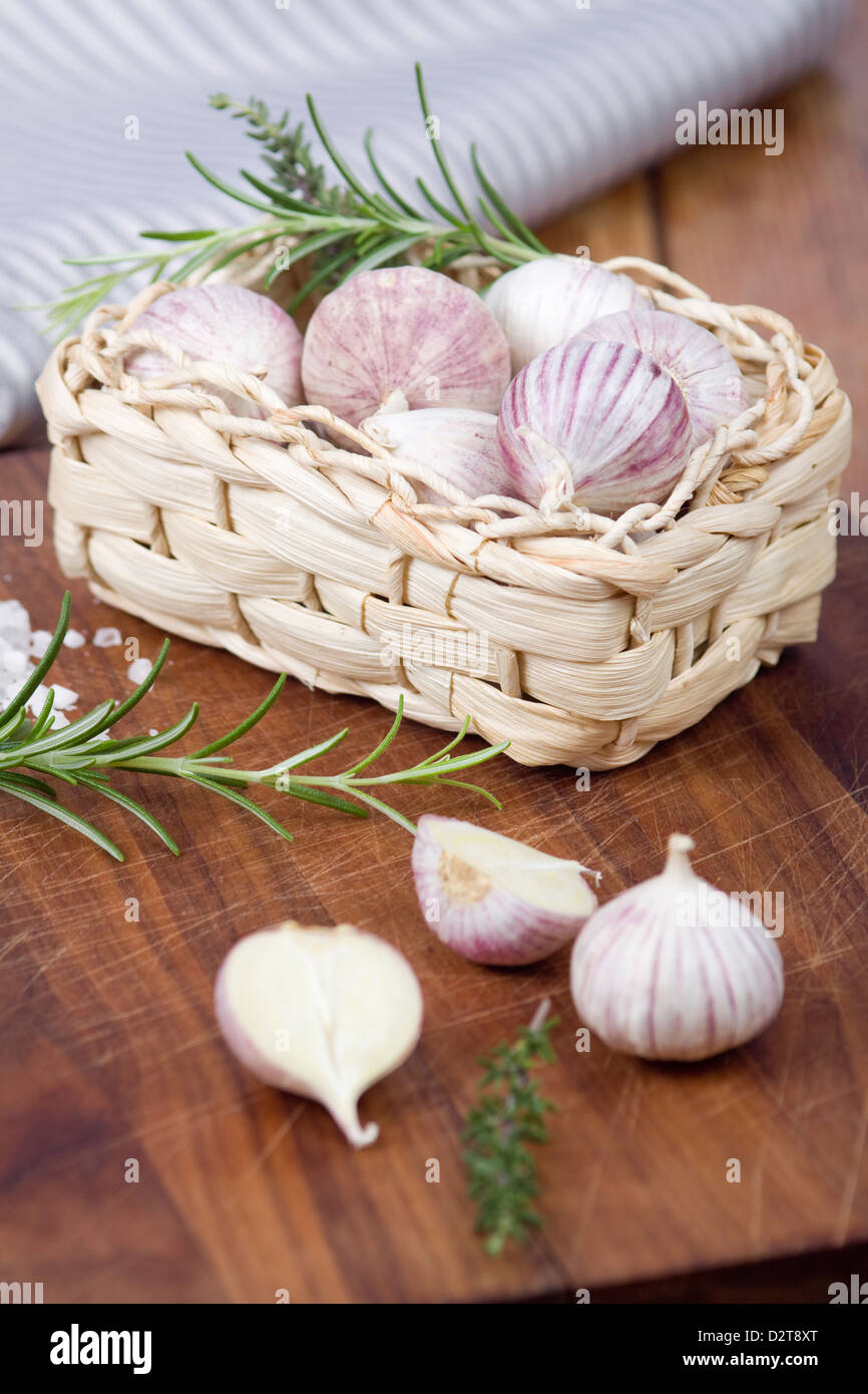 Plaited garlic bulb hi-res stock photography and images - Alamy