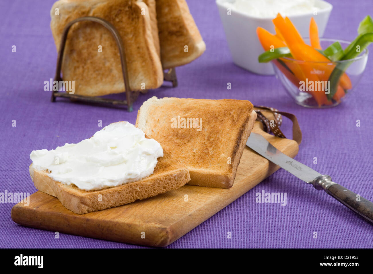 Smear cheese hi-res stock photography and images - Alamy
