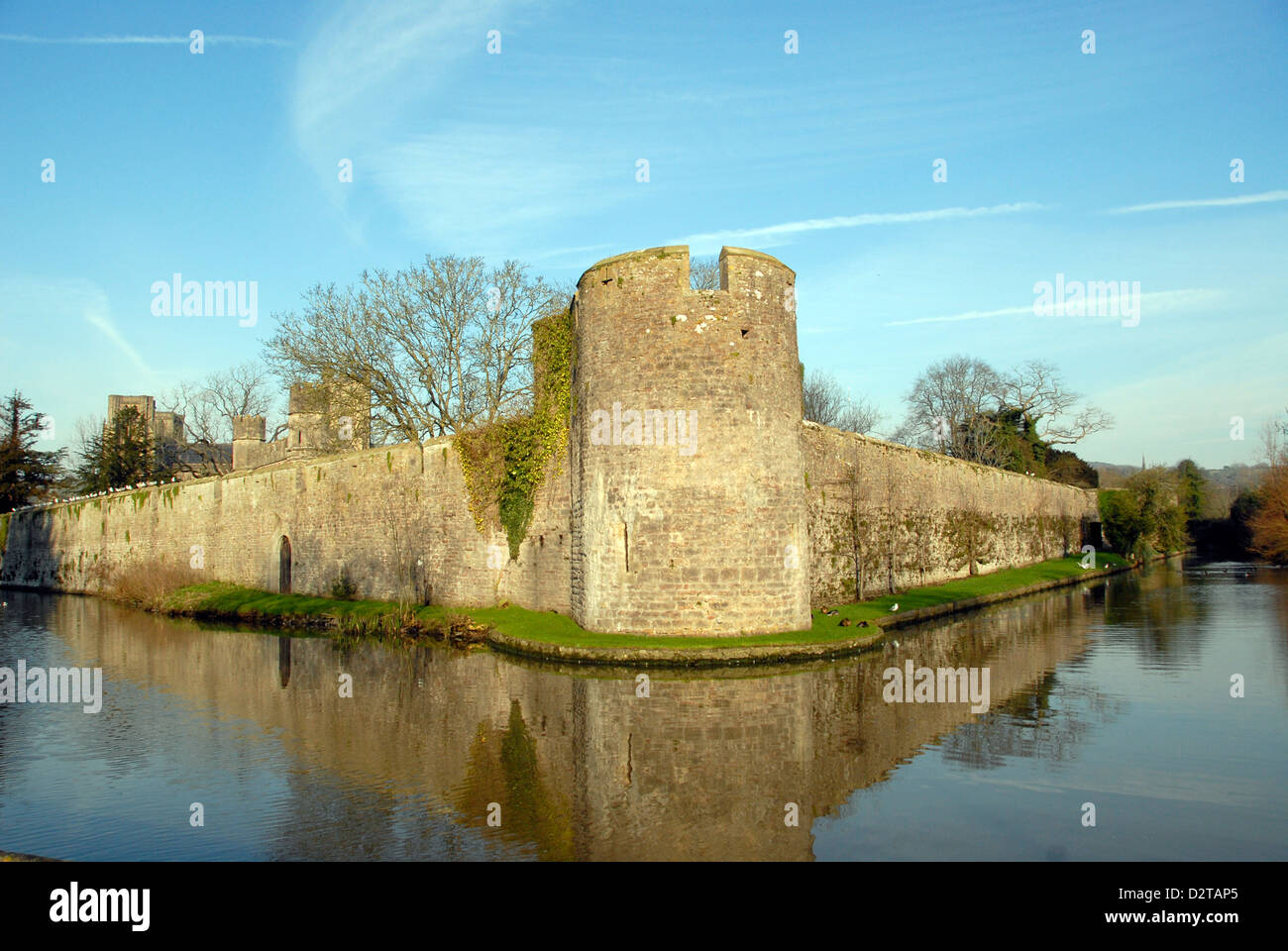 Moat around the Bishops Palace, Wells Somerset, UK Stock Photo - Alamy